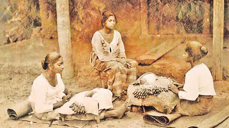Beeralu Lace Making Sri Lanka - Delmege Tours